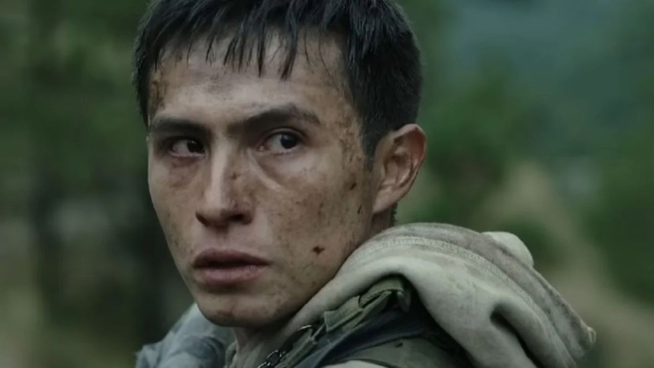 ¿Cuáles son los tenis de El Pollo en la película de Netflix ...